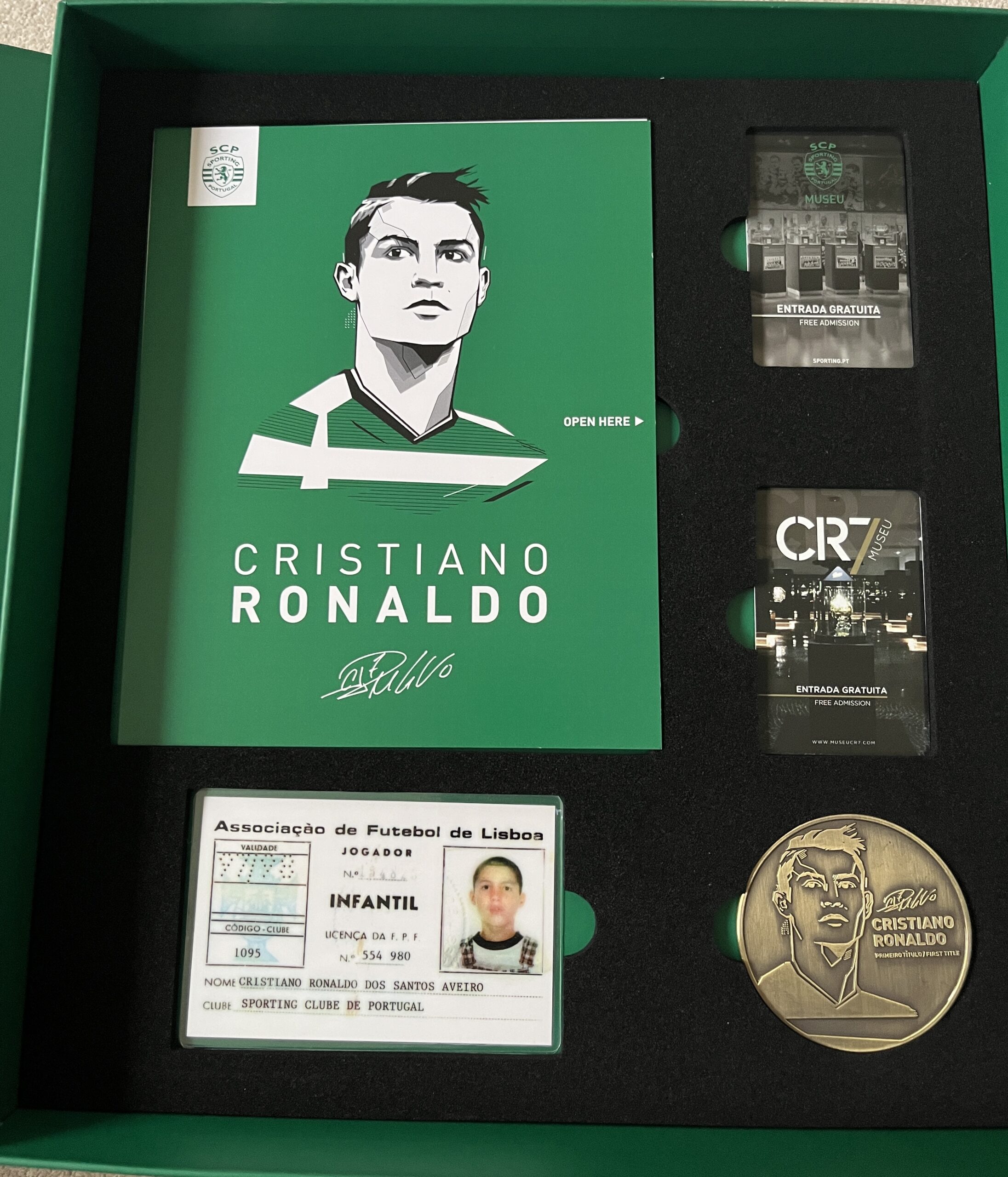 Cristiano Ronaldo Limited Edition Boxset - 5-Star Football Shirts